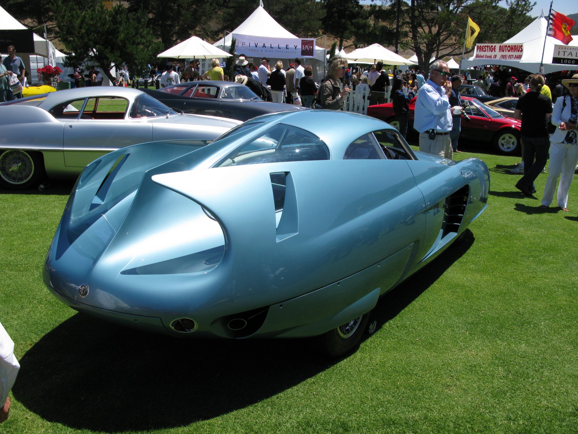 Download Vehicle Alfa Romeo BAT 4k Ultra HD Wallpaper