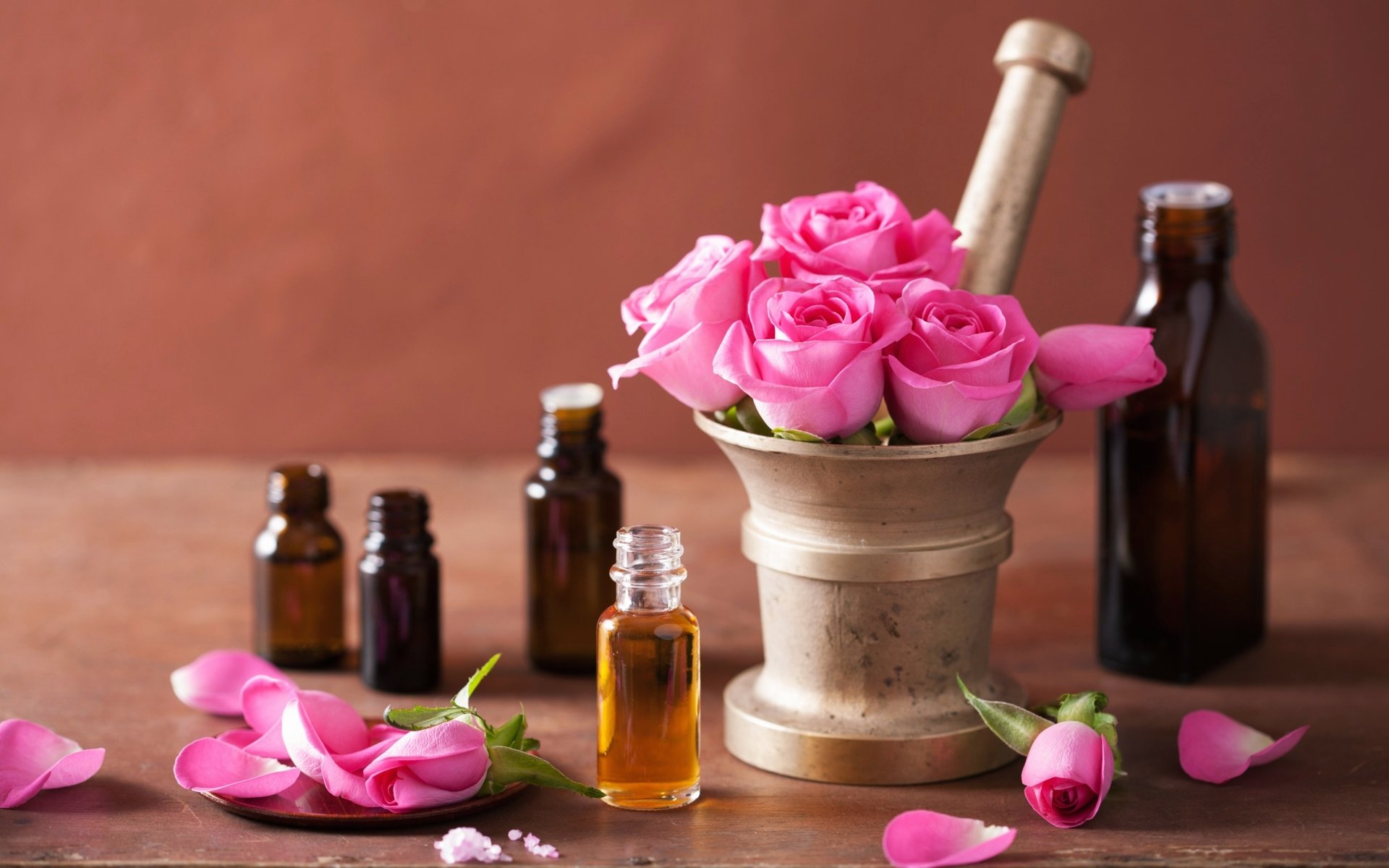Rose Perfume Essence: 4K Ultra HD Still Life Photography