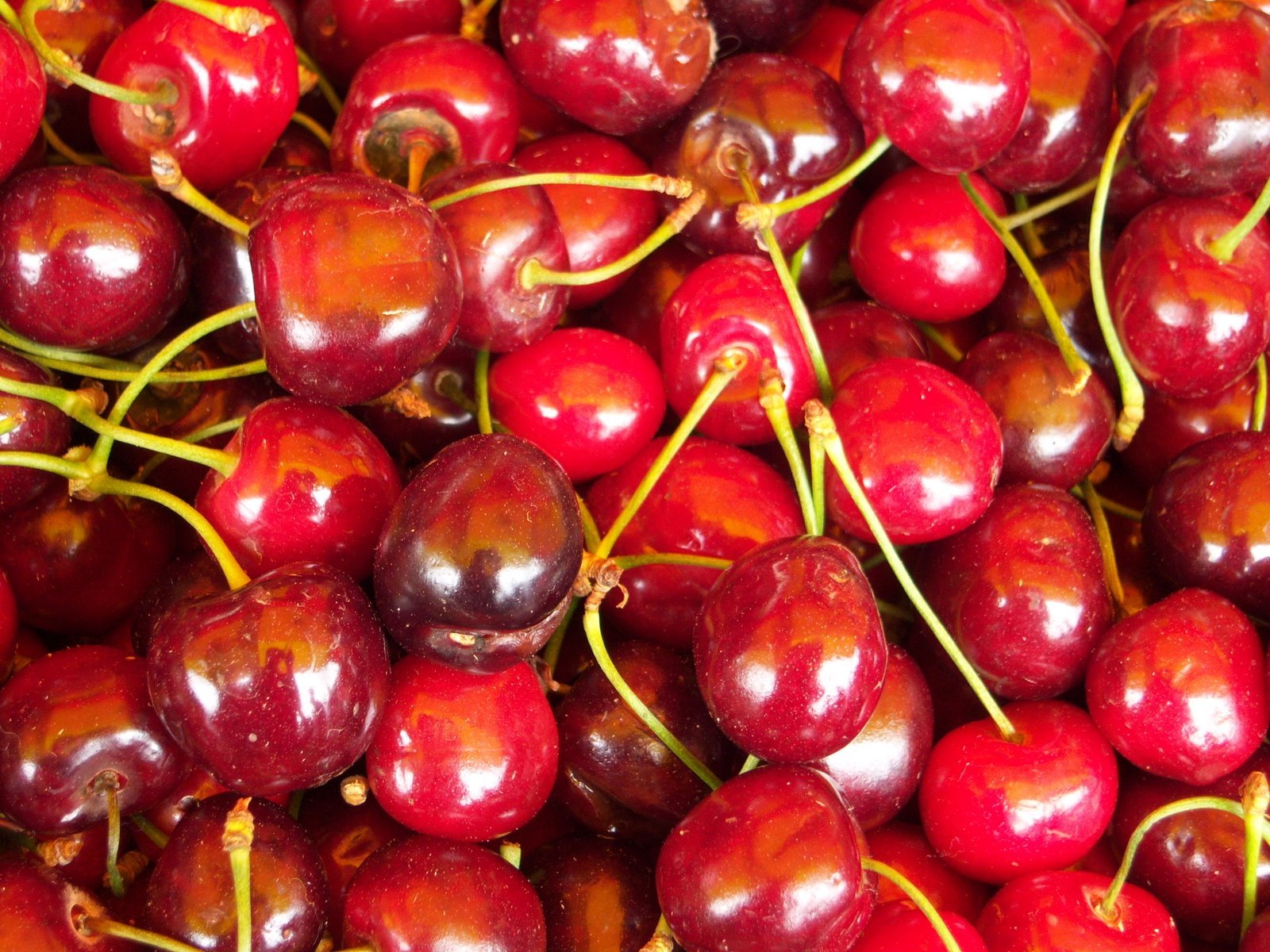 Vibrant Cherry Delight: A HD Wallpaper