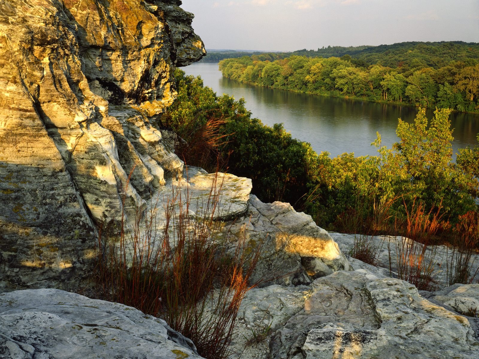 Majestic Mountain River: HD Nature Wallpaper