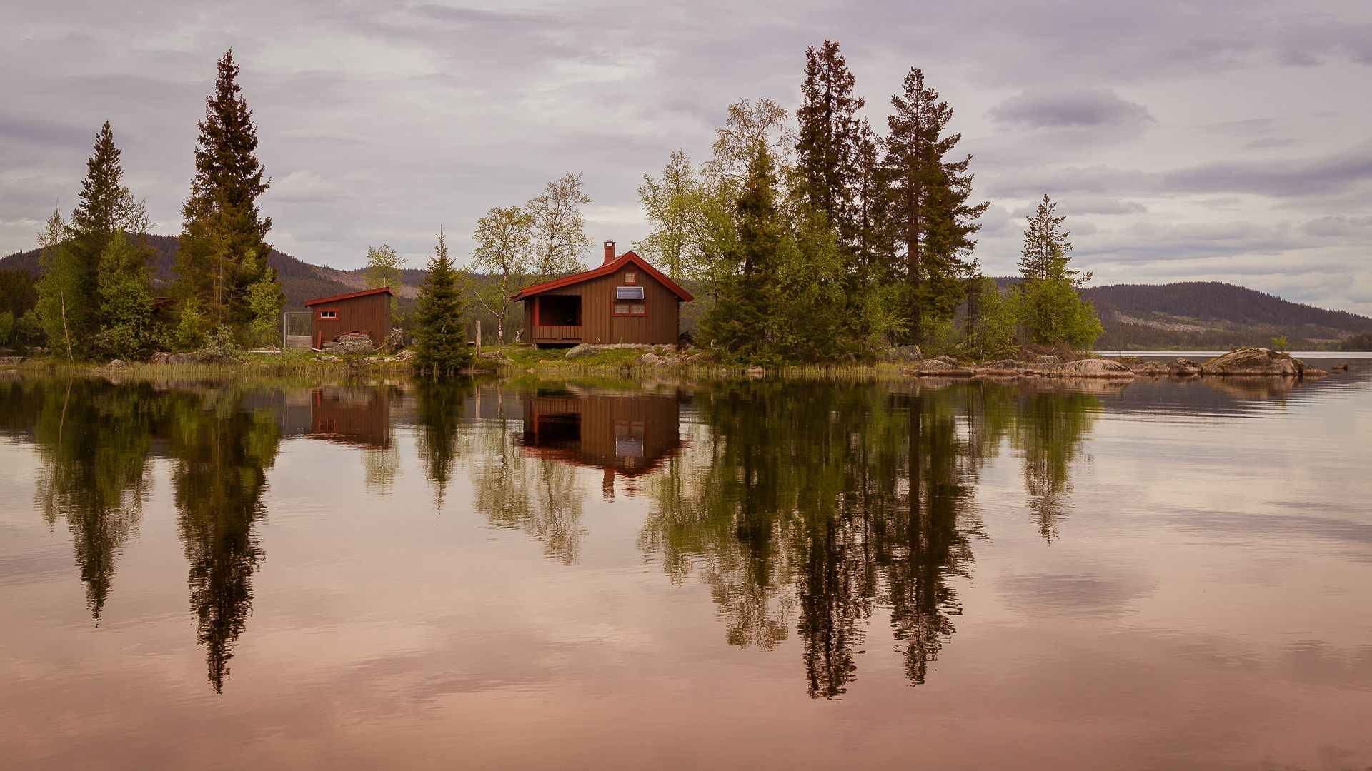 Download Man Made Cabin HD Wallpaper