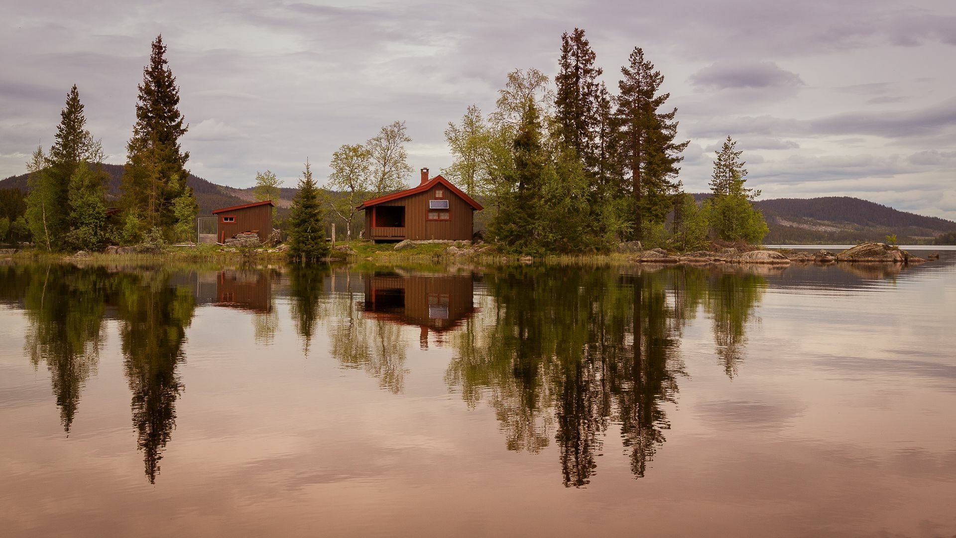 Download Man Made Cabin HD Wallpaper