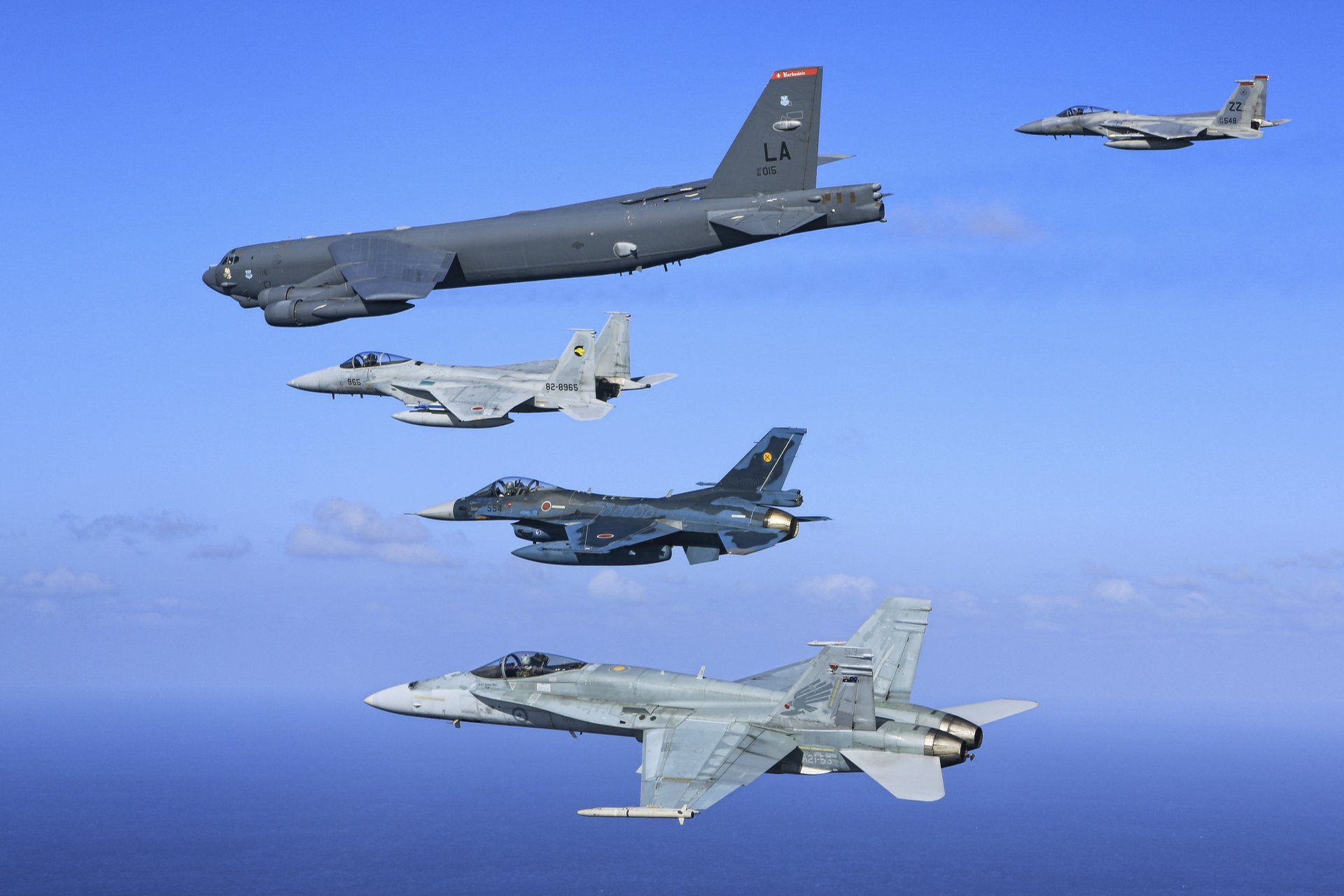 2K Quad HD: Military Airpower Formation Wallpaper | 3600x2400 ...