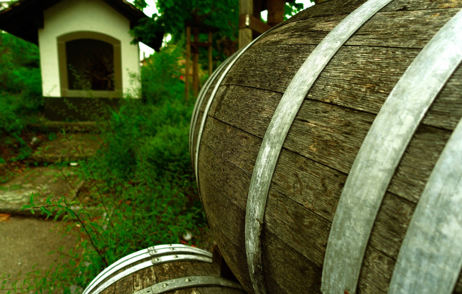 Download Man Made Barrel 4k Ultra HD Wallpaper