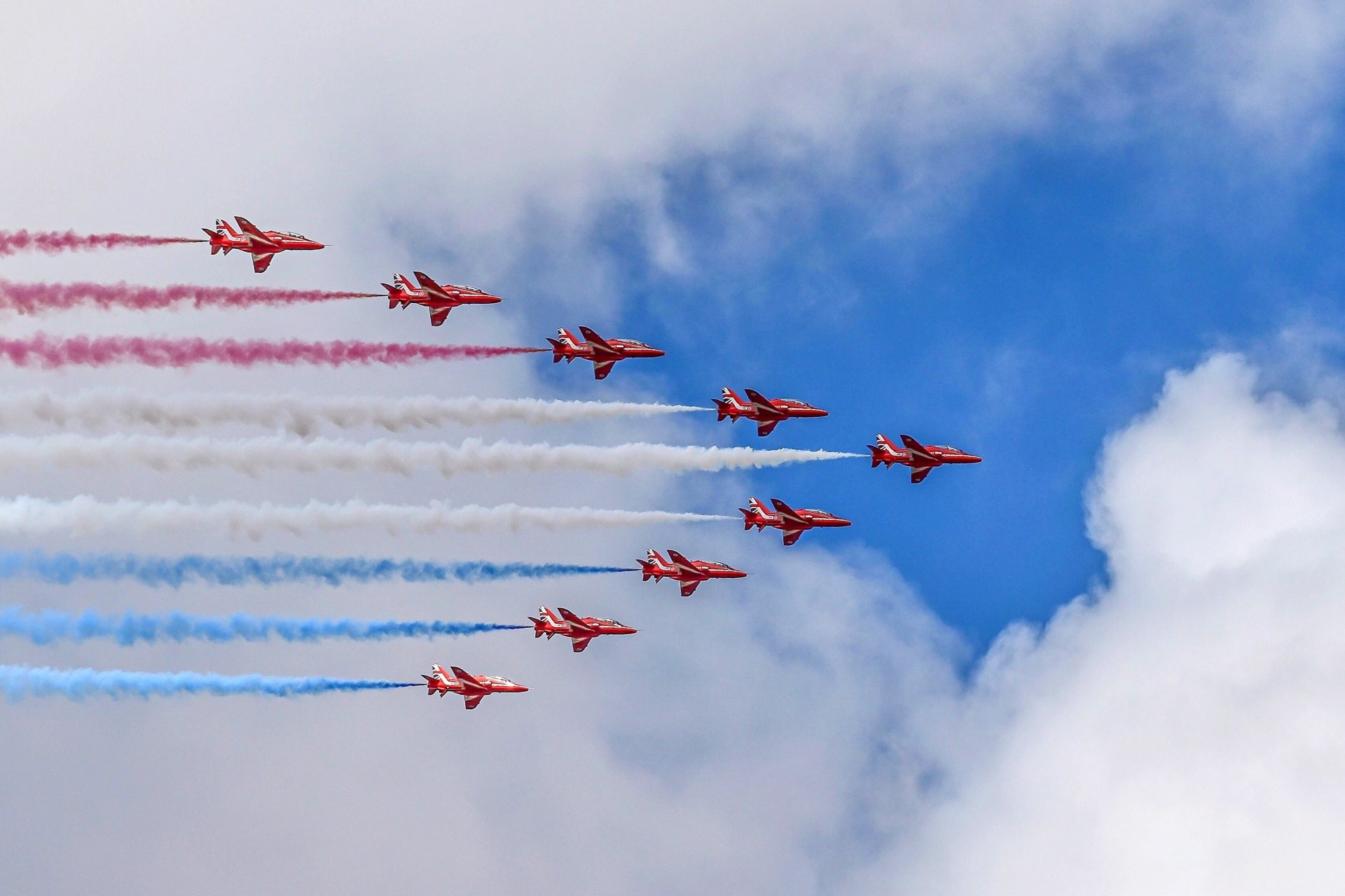 Download Military Air Show HD Wallpaper | 3349x2232 | Wallpaper Abyss