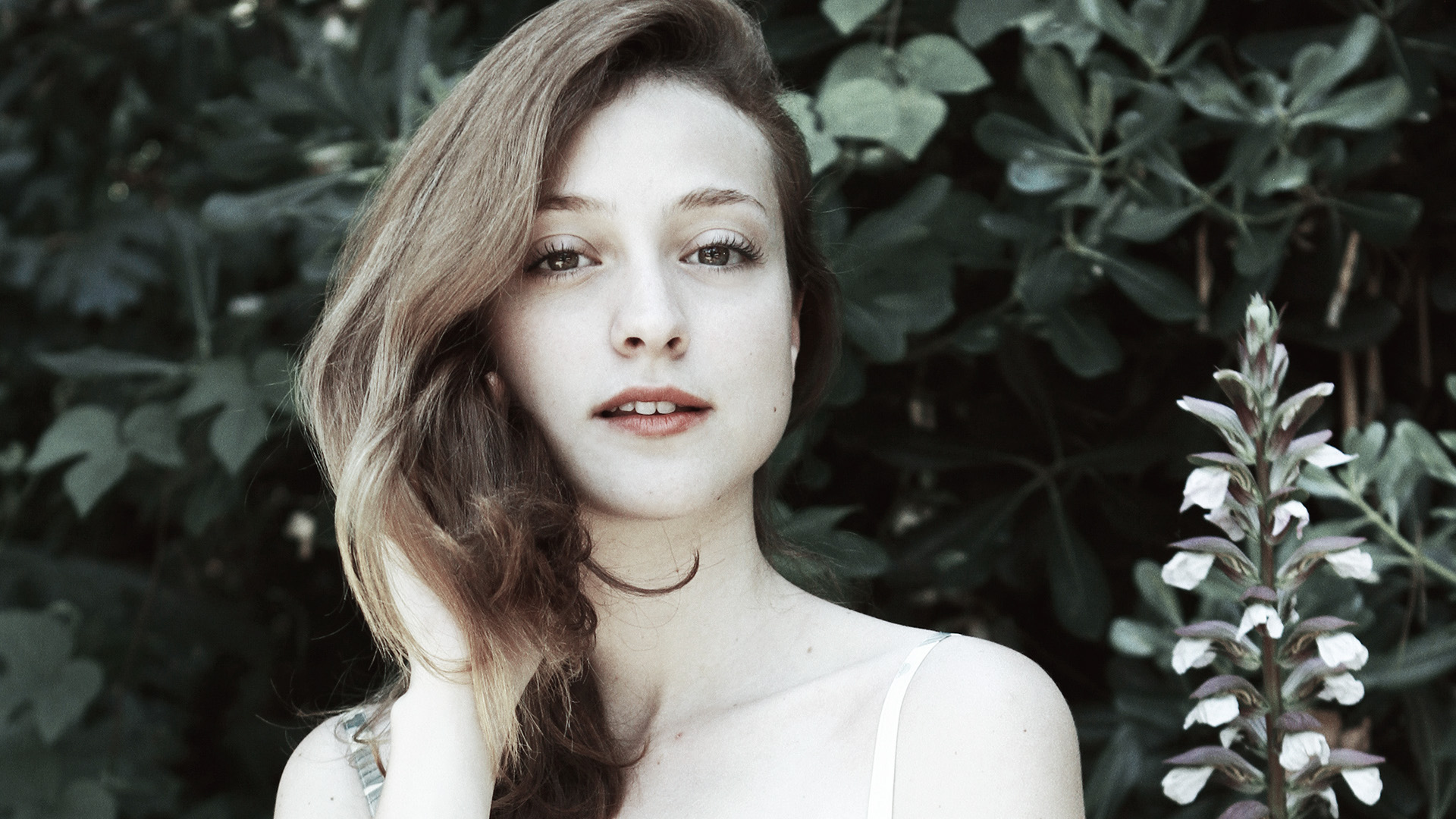 Download Folk Spanish Singer Lourdes Hernández Music Russian Red HD ...