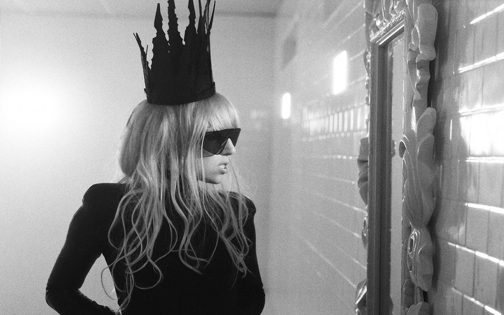 Lady Gaga Music Icon HD Wallpaper: Bold Style in Black & White