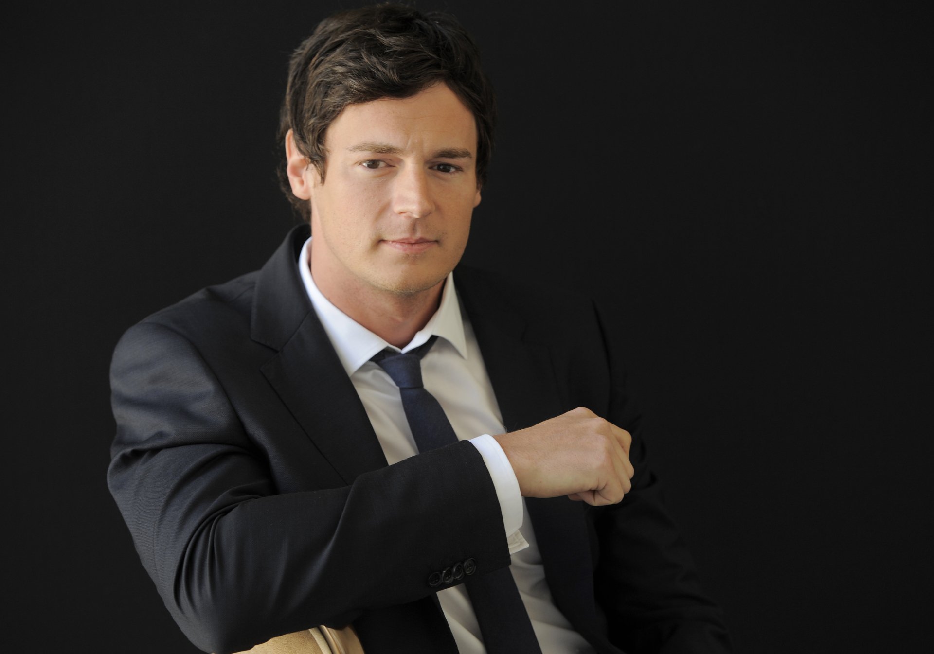 Download Celebrity Benjamin Walker 4k Ultra HD Wallpaper
