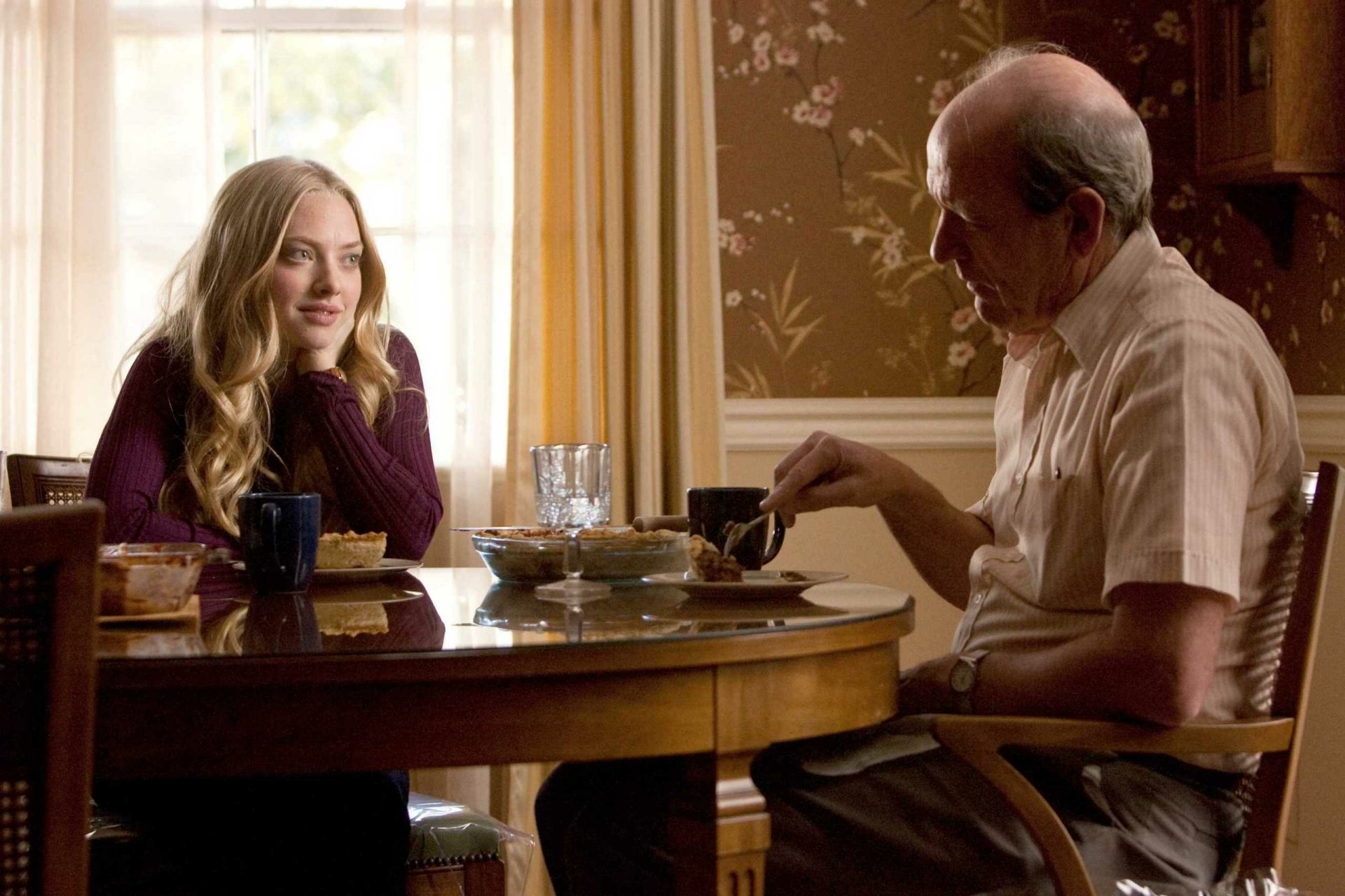 Download Richard Jenkins Amanda Seyfried Movie Dear John HD Wallpaper