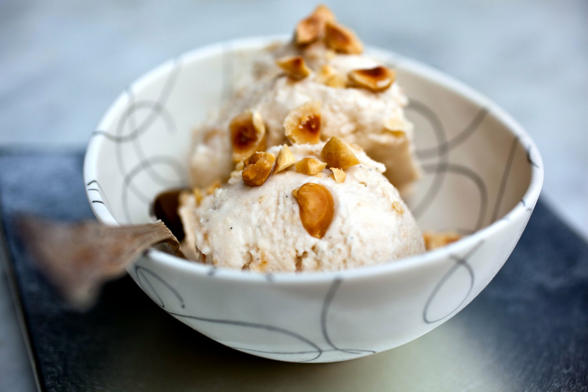 Download Food Ice Cream HD Wallpaper | 2048x1365 | Wallpaper Abyss