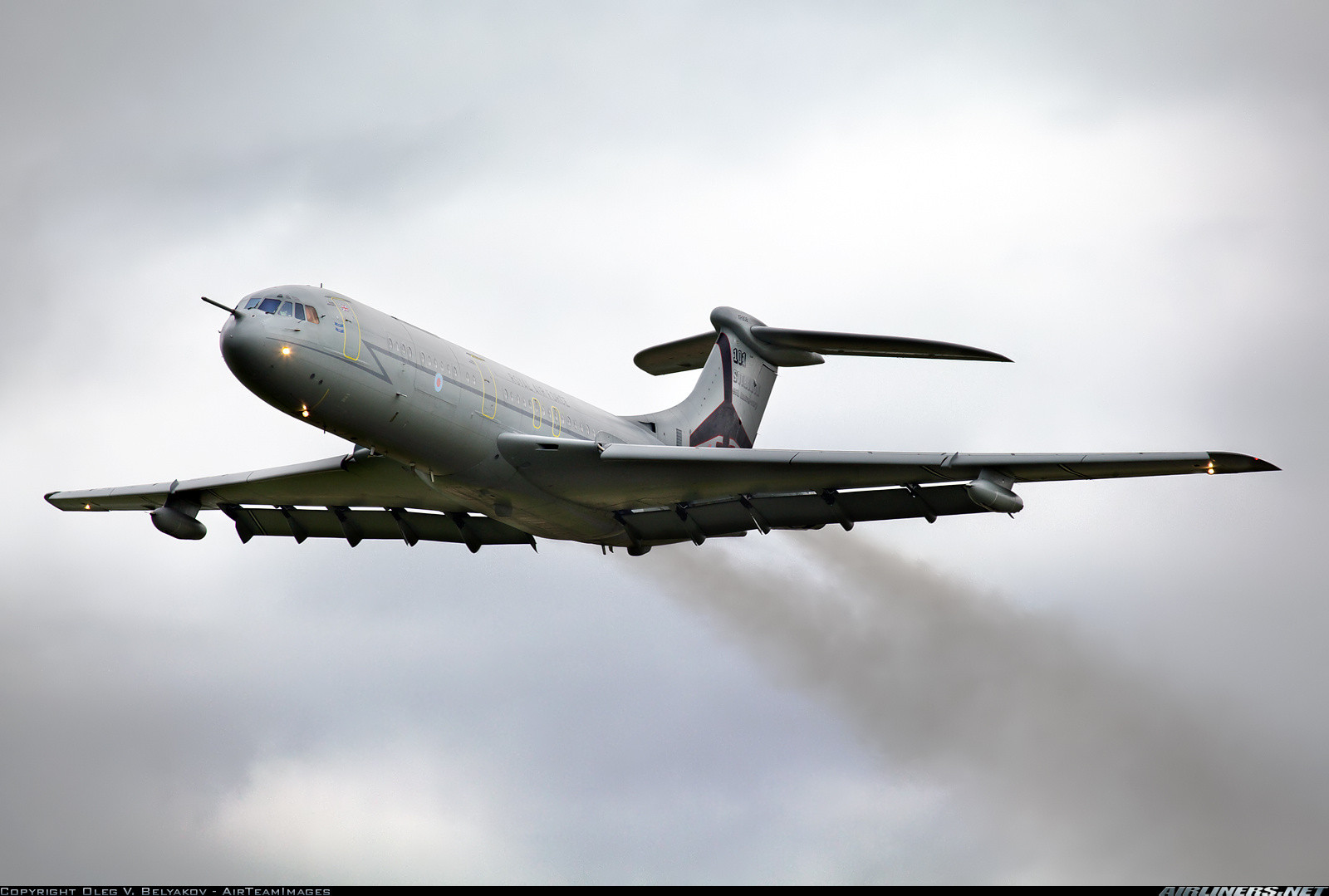 Download Airplane Aircraft Vehicle Vickers VC10 Wallpaper