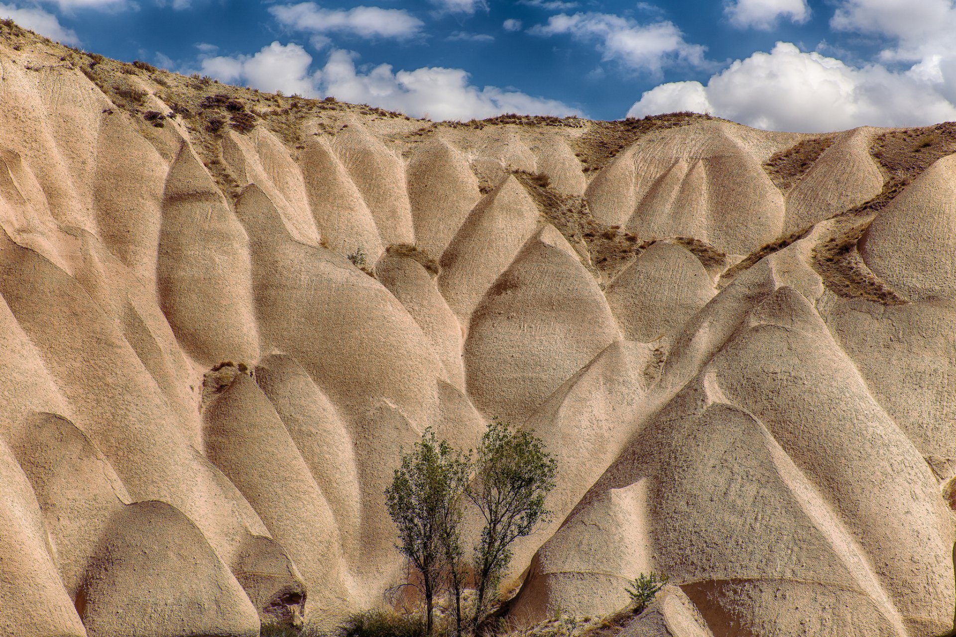Cappadocia's Sandstone Wonders: Turkey's Stunning Desert Landscape HD ...