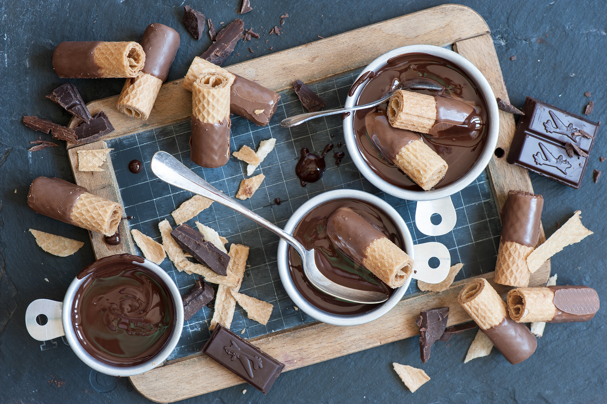 Indulgent Chocolate Cookie Still Life - HD Wallpaper by Anna Verdina