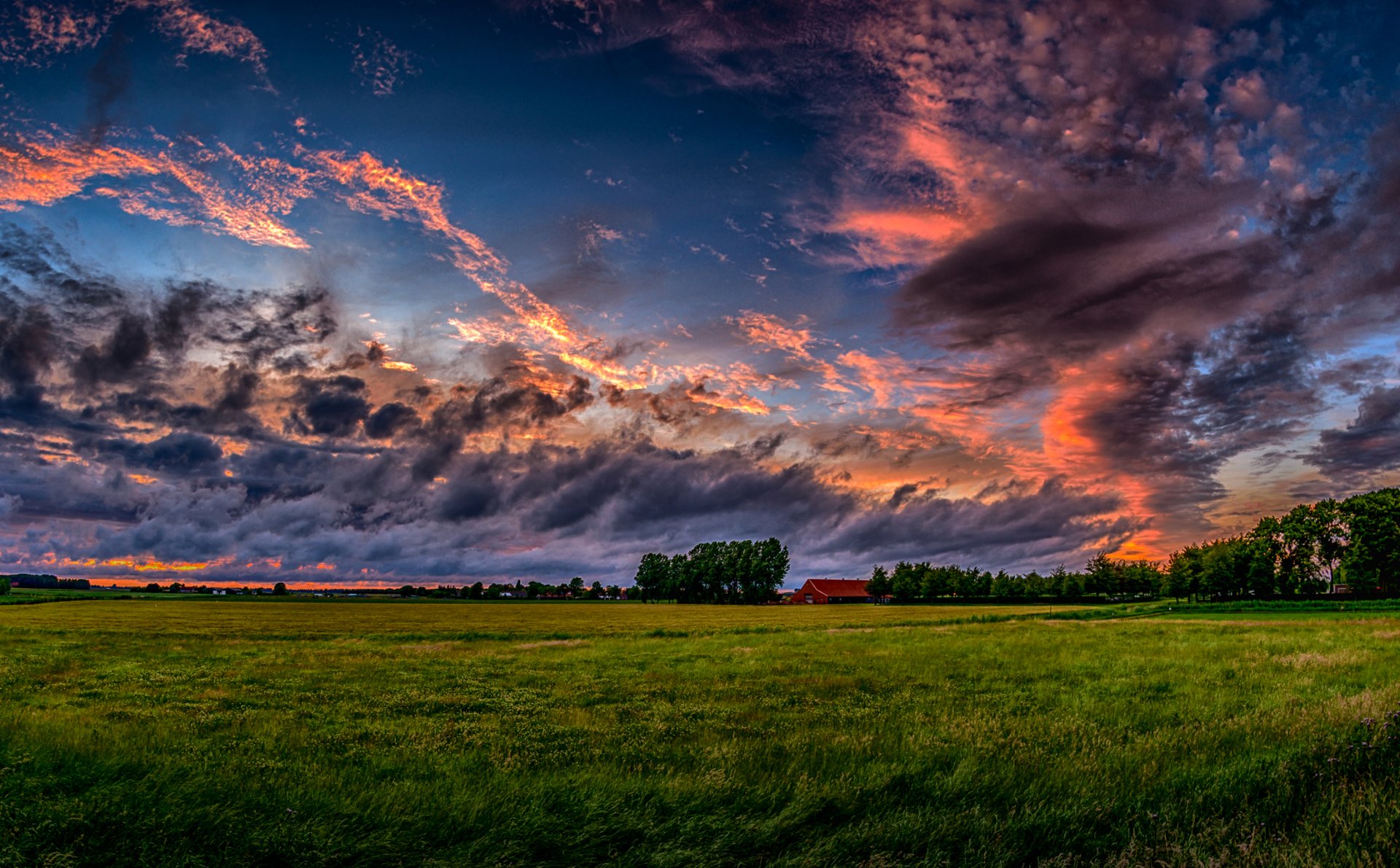Dramatic Cloudscape Over Green Field — HD Wallpaper | 2200x1365 ...