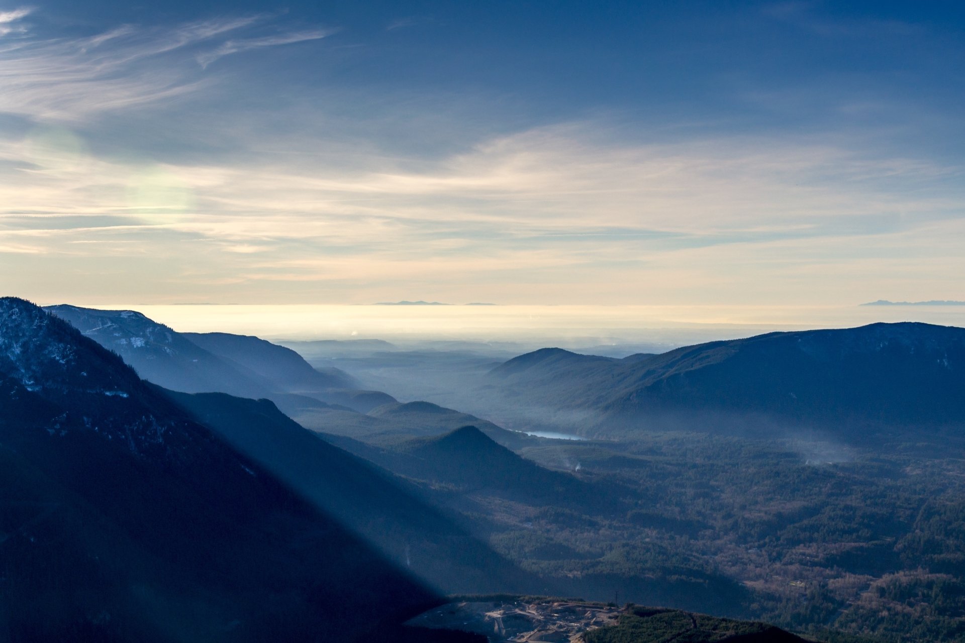 Sunlit Mountain Horizon: 4K Ultra HD Nature Landscape Wallpaper ...