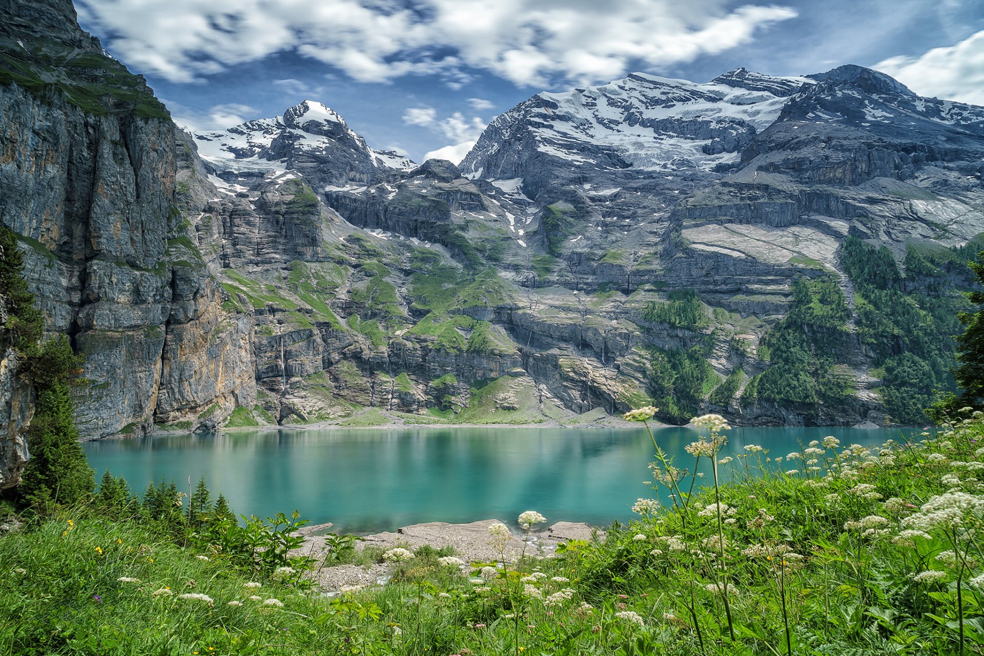 Alpine Cliff Lake — HD Mountain Wallpaper | 2048x1365 | Wallpaper Abyss