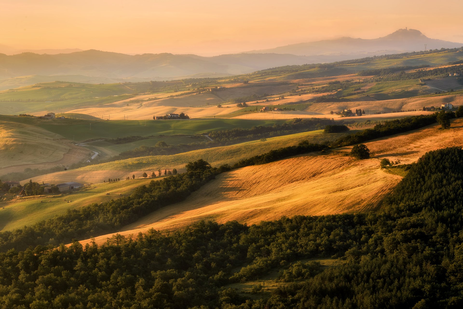 Italian Golden Fields — 5K Ultra HD Landscape Wallpaper | 5616x3749 ...