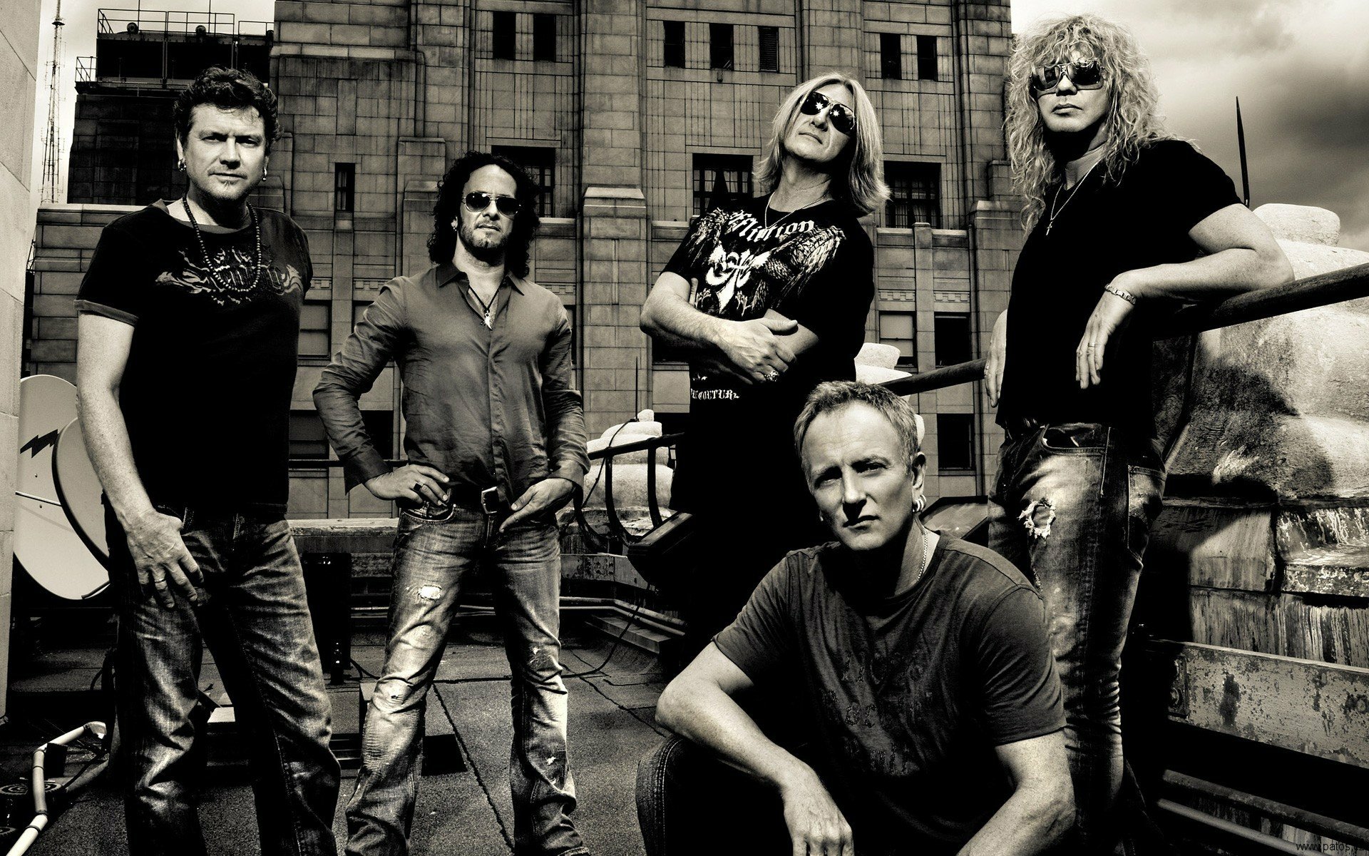 Def Leppard: Iconic Hard Rock & Heavy Metal HD Wallpaper