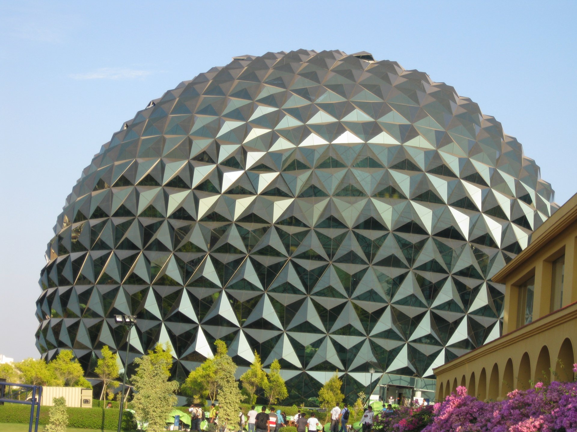 Download Man Made Building HD Wallpaper