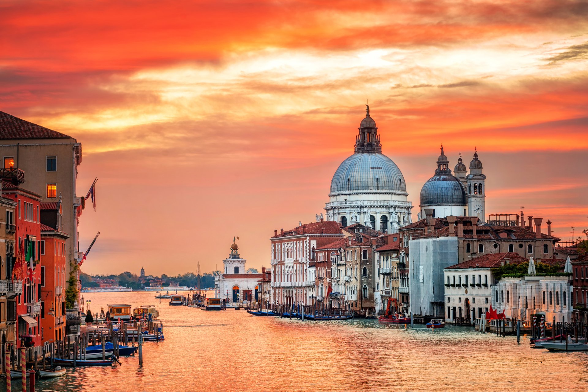 Venice Sunset over Grand Canal - HD Wallpaper