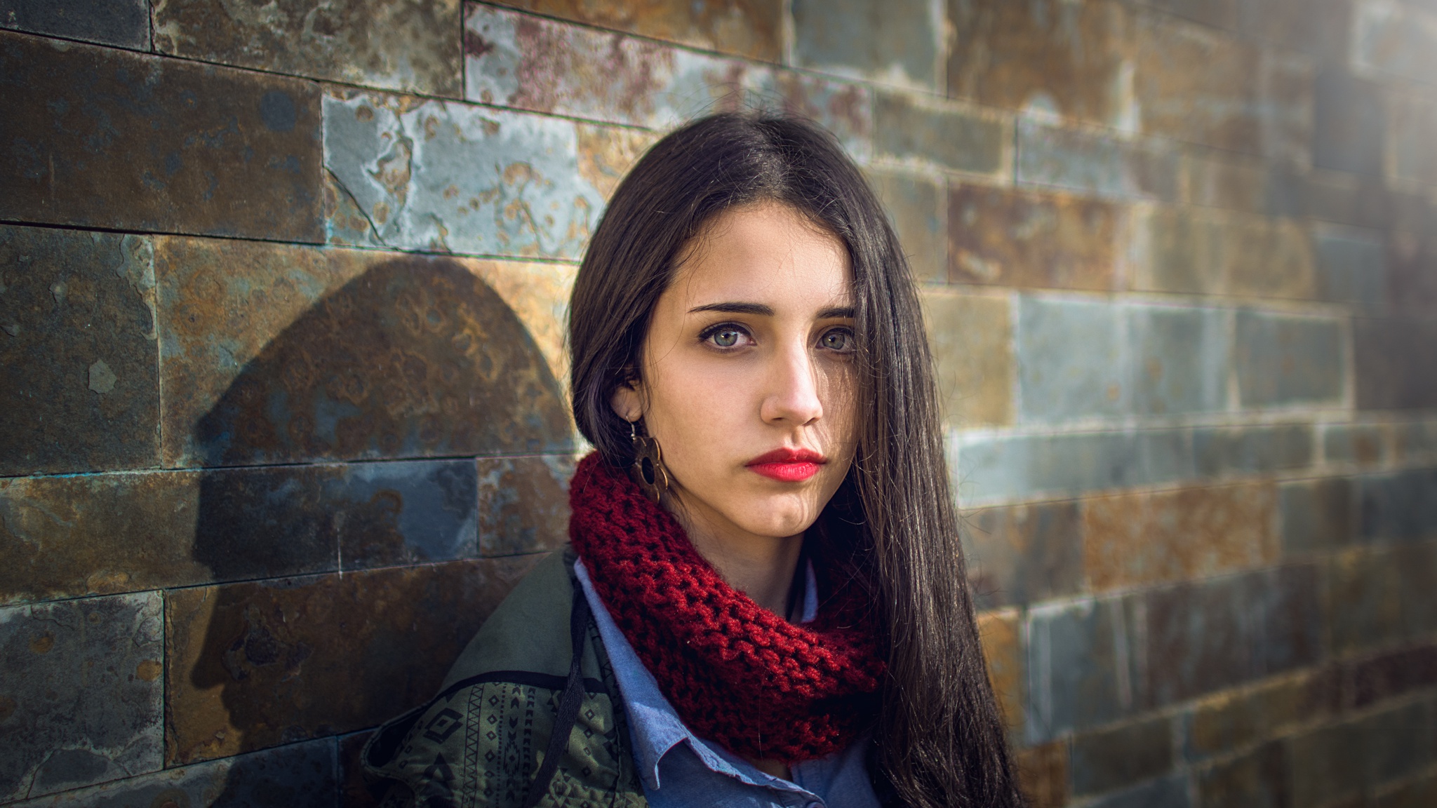 Brunette Model with Bold Lipstick – HD Style Portrait