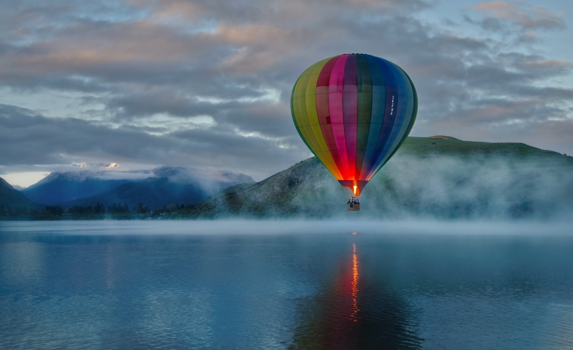 Serene Foggy Mountain Escape: Hot Air Balloon Over Crystal Lake in 4K ...