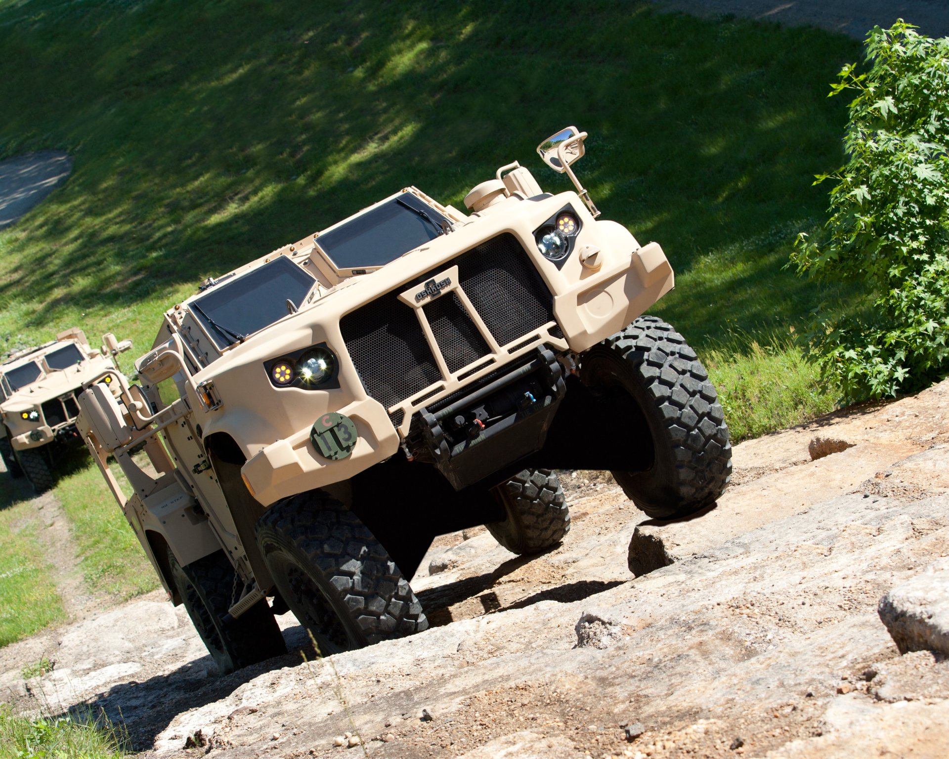 Download Oshkosh Defense Light Tactical Vehicle Joint Light Tactical ...