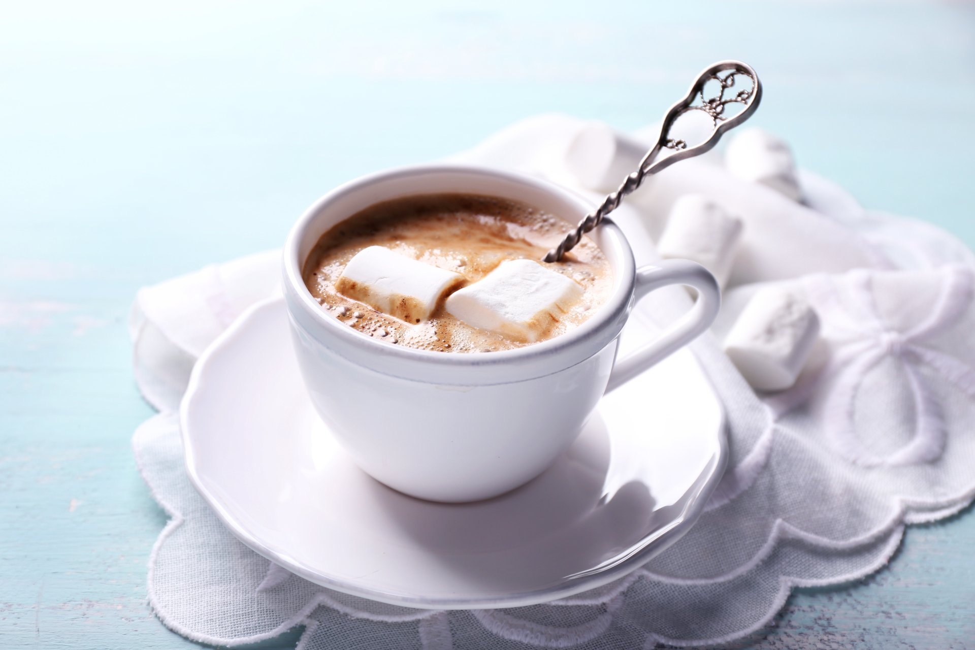 4K Ultra HD Cozy Hot Chocolate with Marshmallows in a Classic White Cup ...
