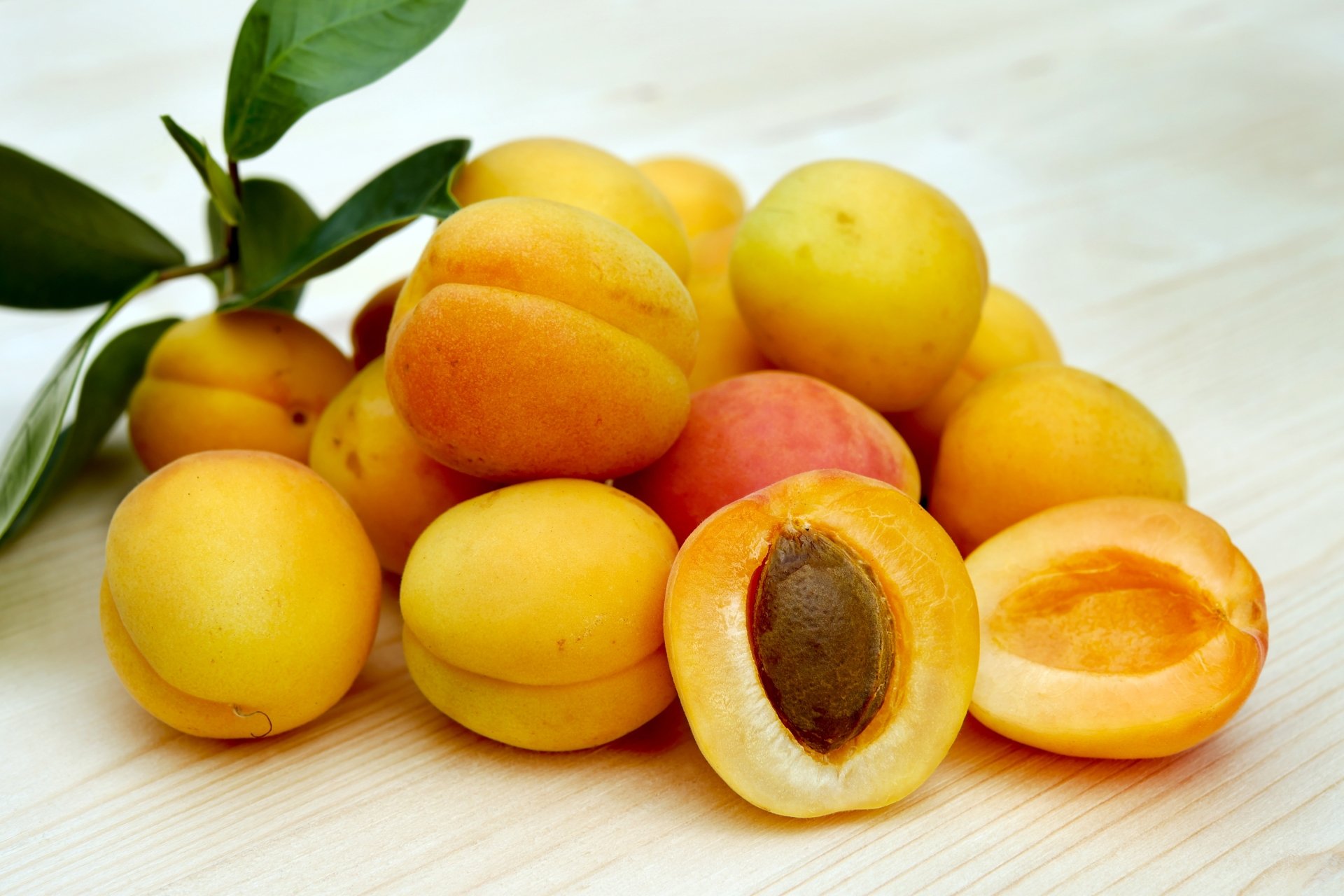Download Fruit Food Apricot 4k Ultra HD Wallpaper by Couleur