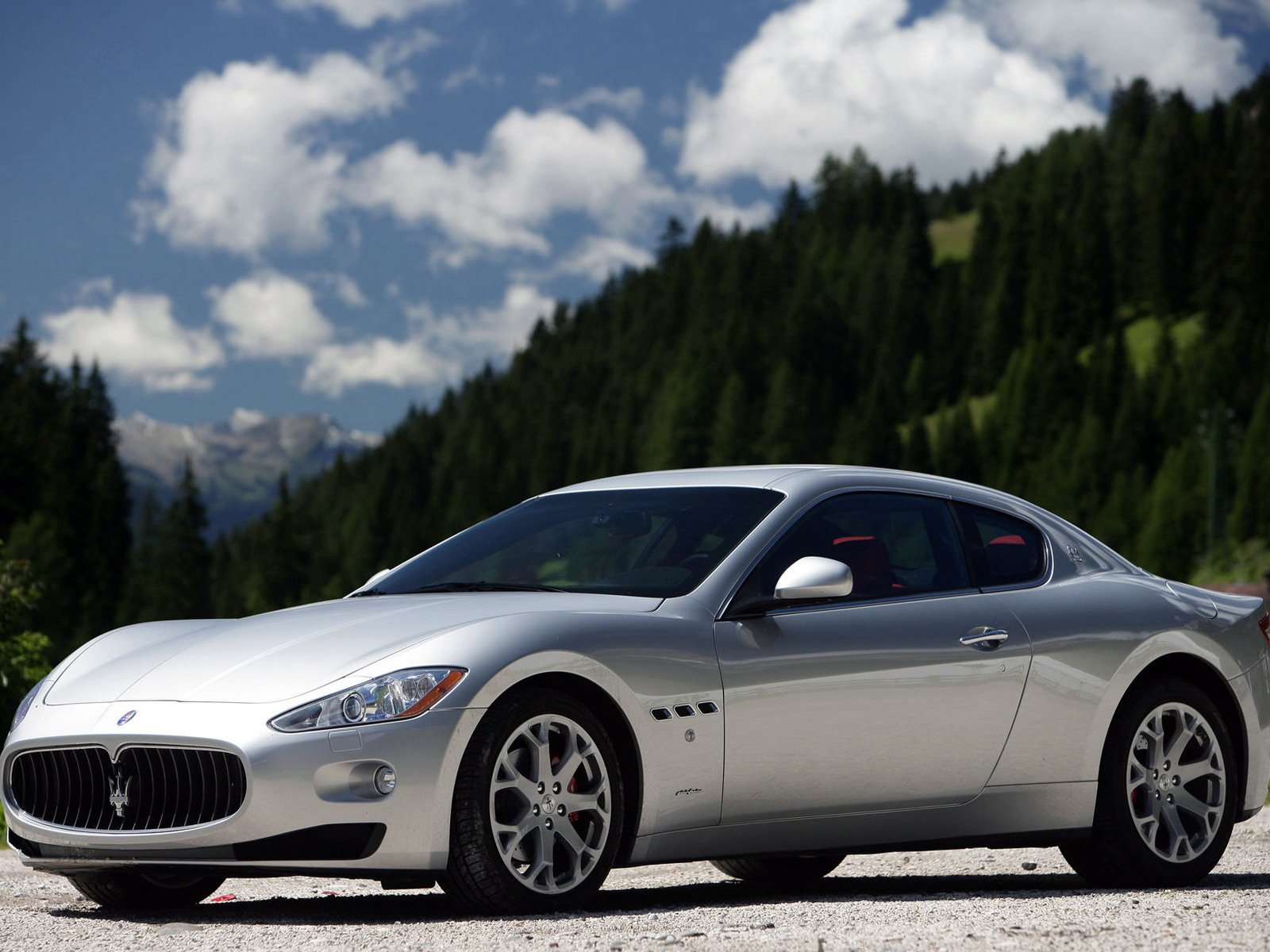 Download Car Vehicle Maserati Wallpaper | 1600x1200 | Wallpaper Abyss