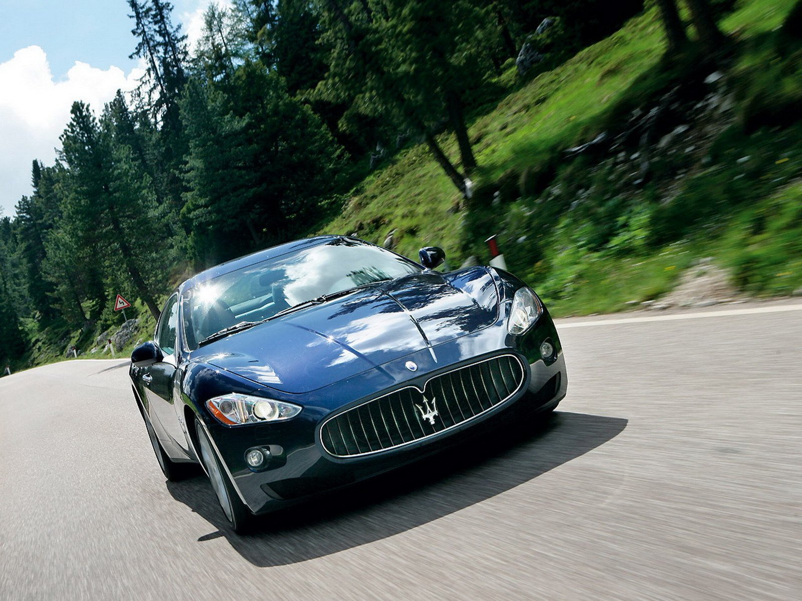 Download Car Vehicle Maserati Wallpaper