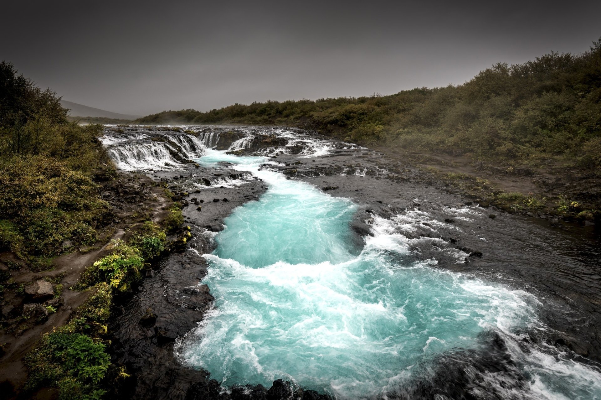 Crystal Blue River: Stunning Nature HD Wallpaper | 2048x1362 ...