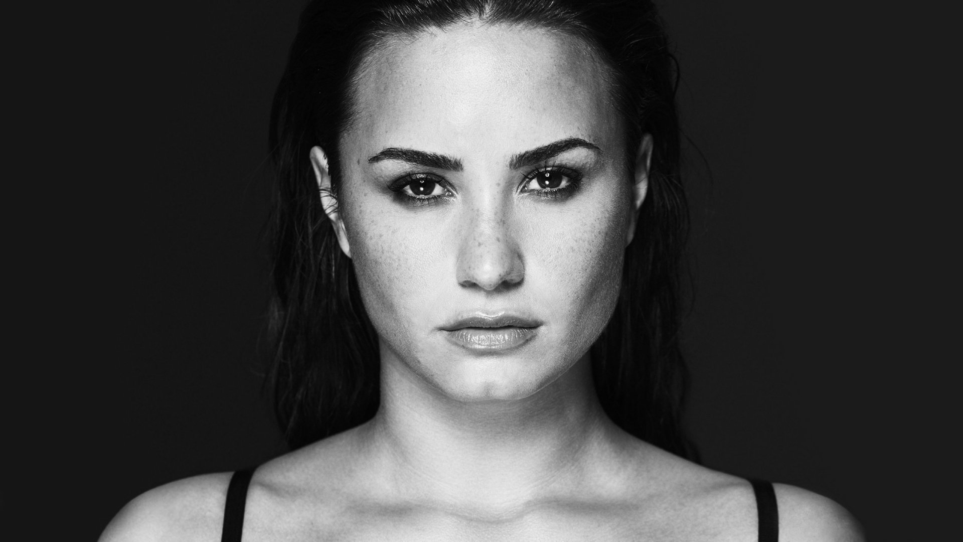 Download Close-up Face Monochrome Black & White Singer Music Demi ...