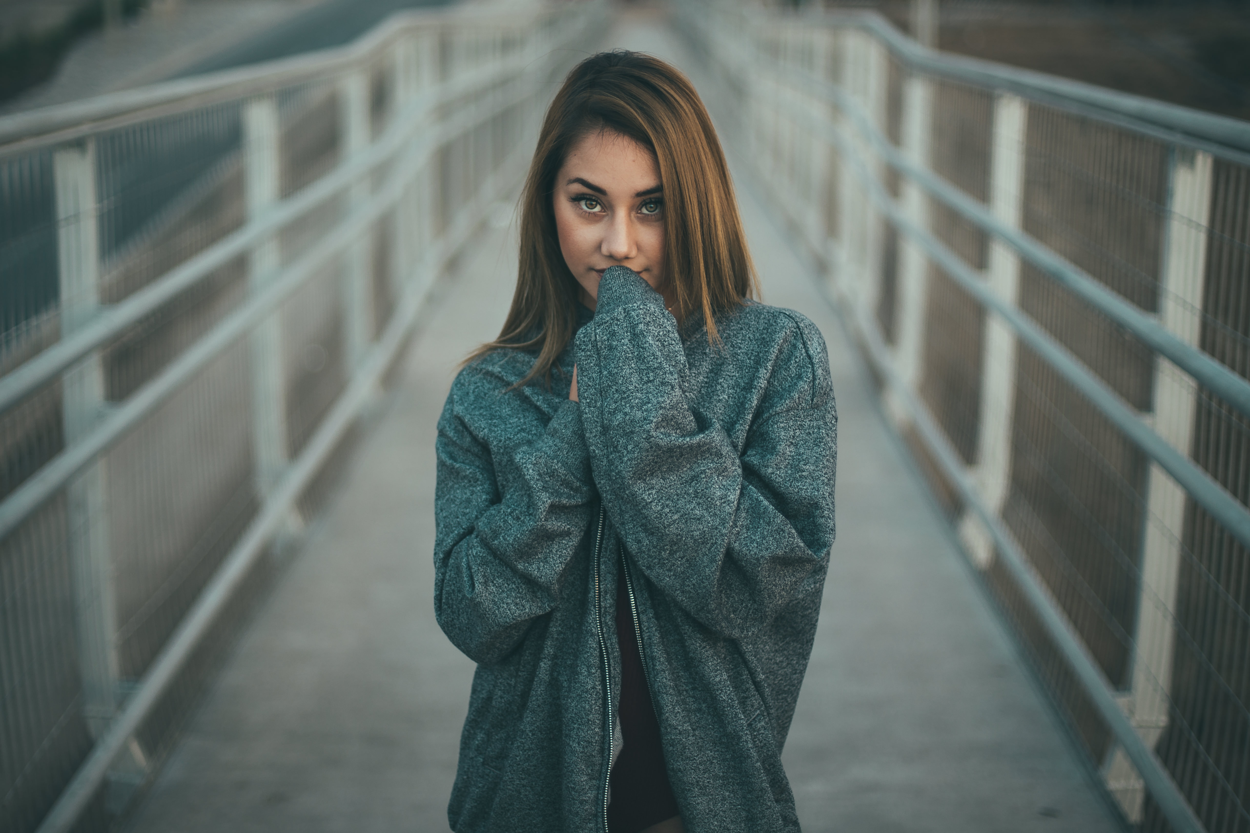 Download Brunette Depth Of Field Woman Model 4k Ultra Hd Wallpaper