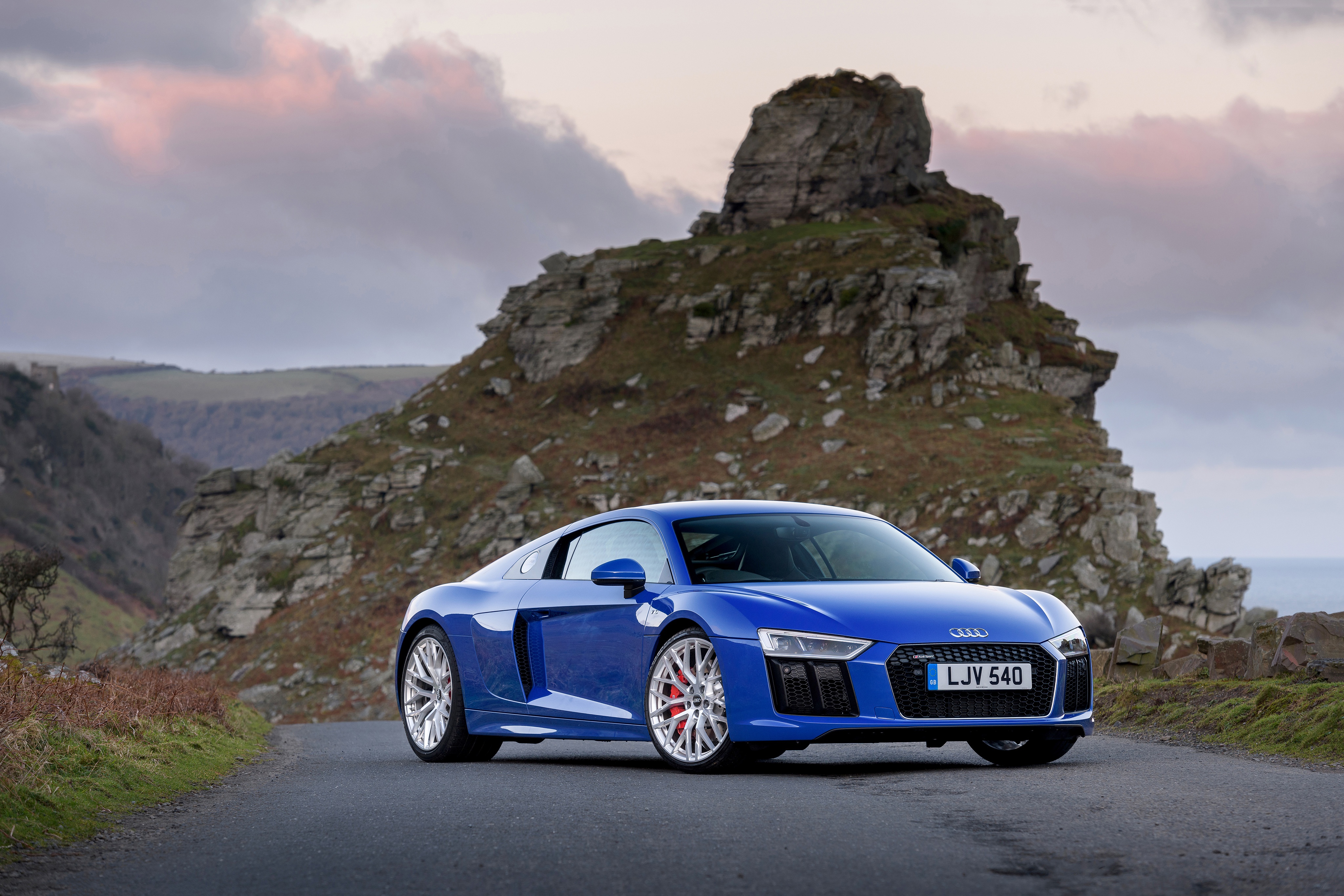 Download Supercar Car Audi Vehicle Audi R8 4k Ultra HD Wallpaper