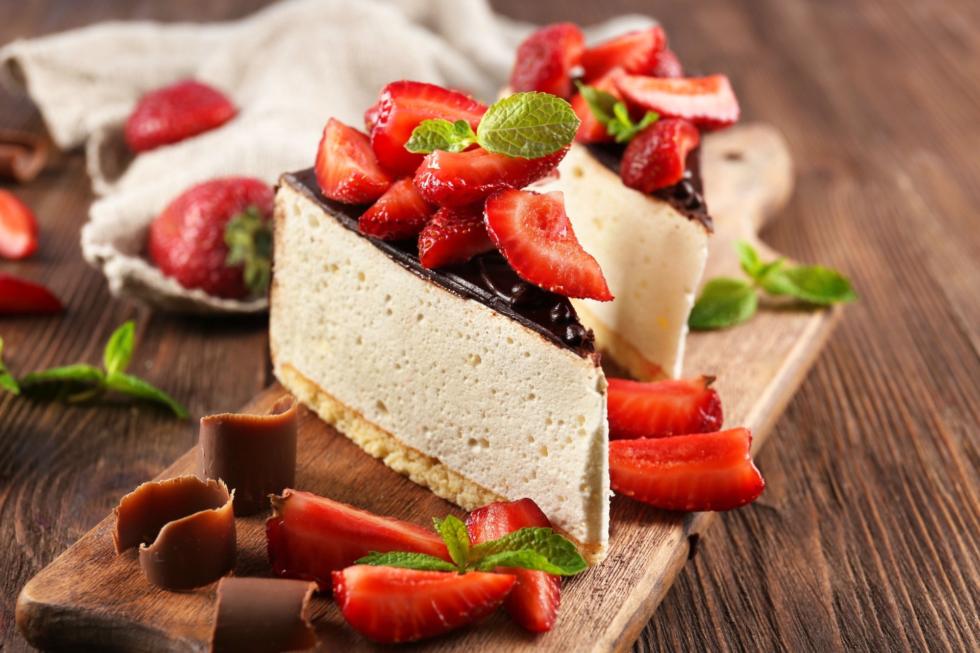 Decadent Strawberry Berry Cake with Chocolate Elegance – 4K Ultra HD ...