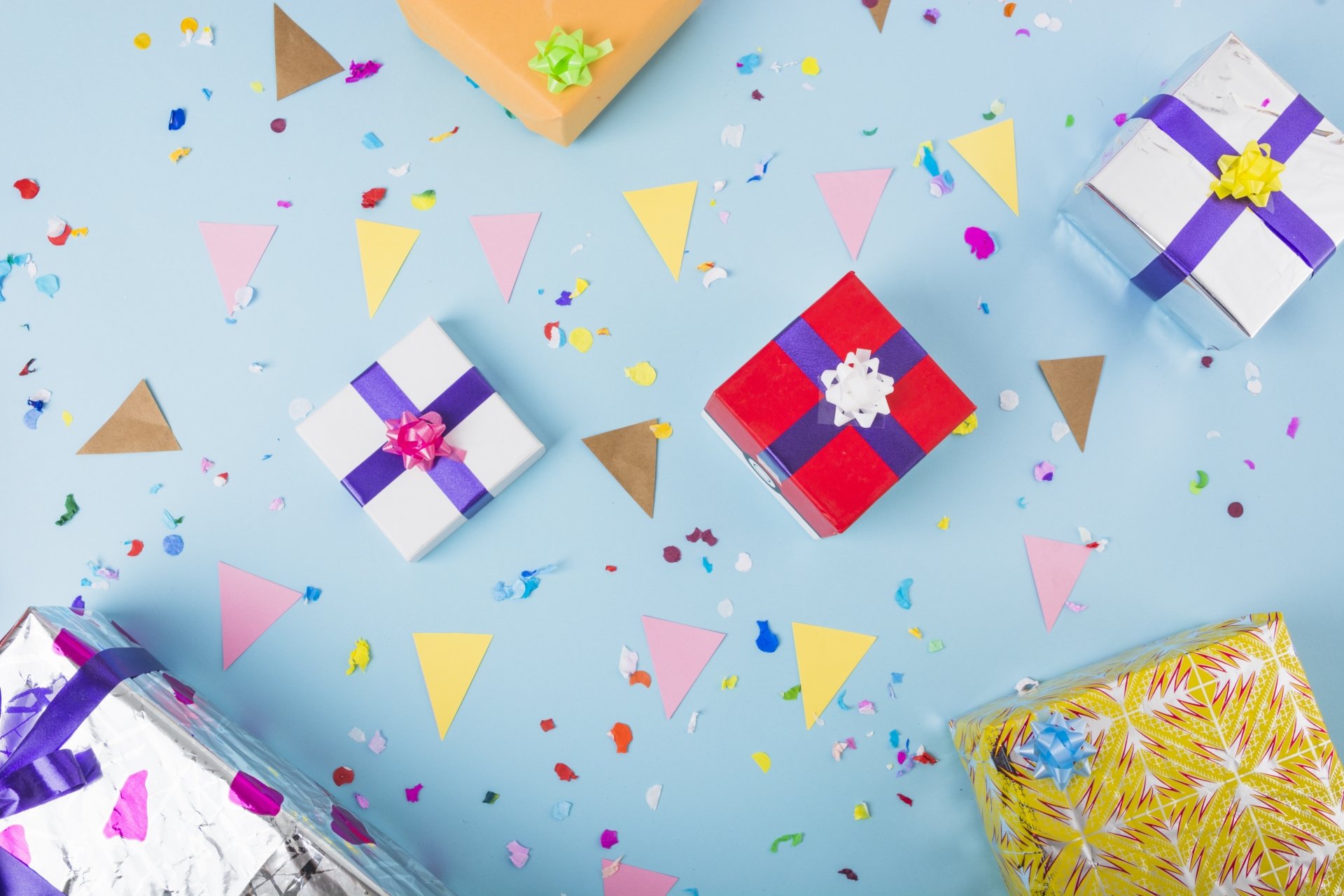 Ultra HD Gift Celebration: Festive Confetti & Wrapped Surprises