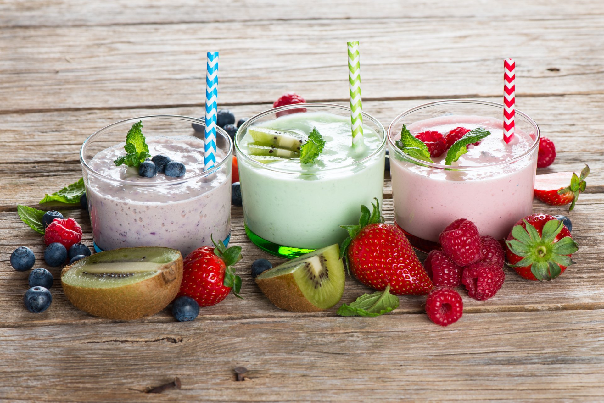 Berry & Kiwi Smoothie Trio — 5K Ultra HD Fruit Wallpaper | 6443x4301 ...