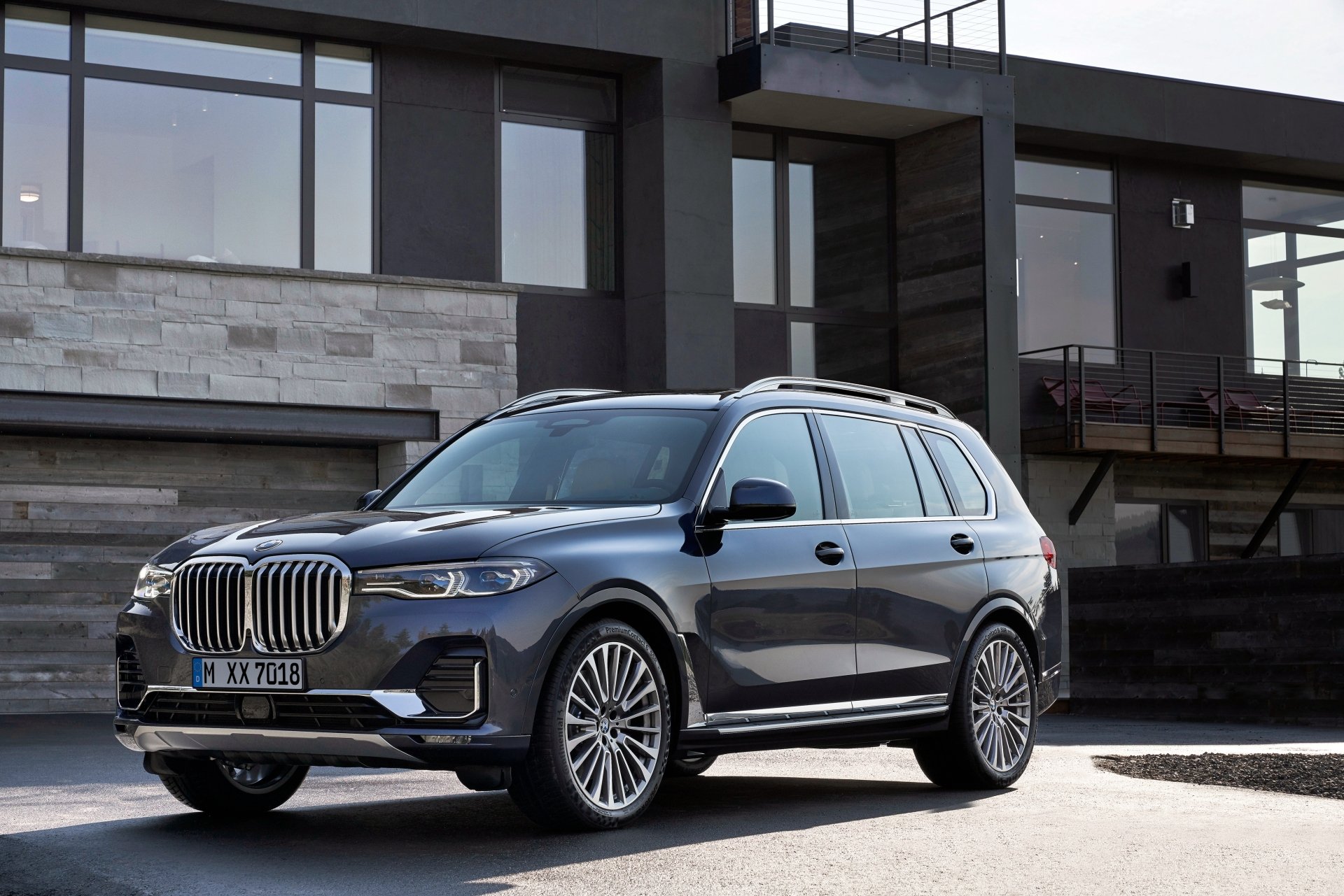 Download SUV Black Car Car BMW Vehicle BMW X7 4k Ultra HD Wallpaper