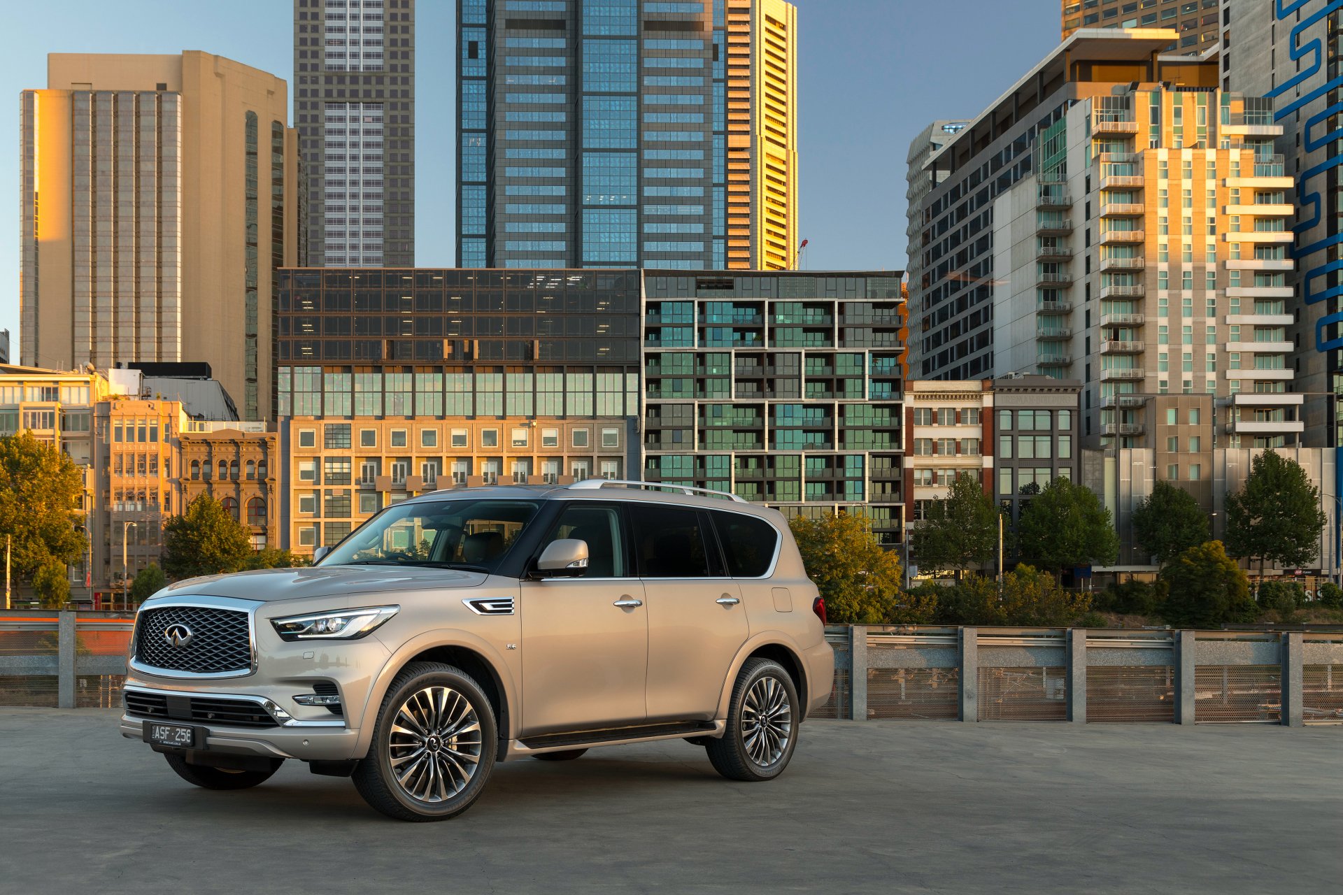 Download SUV Silver Car Car Infiniti Vehicle Infiniti QX80 4k Ultra HD ...