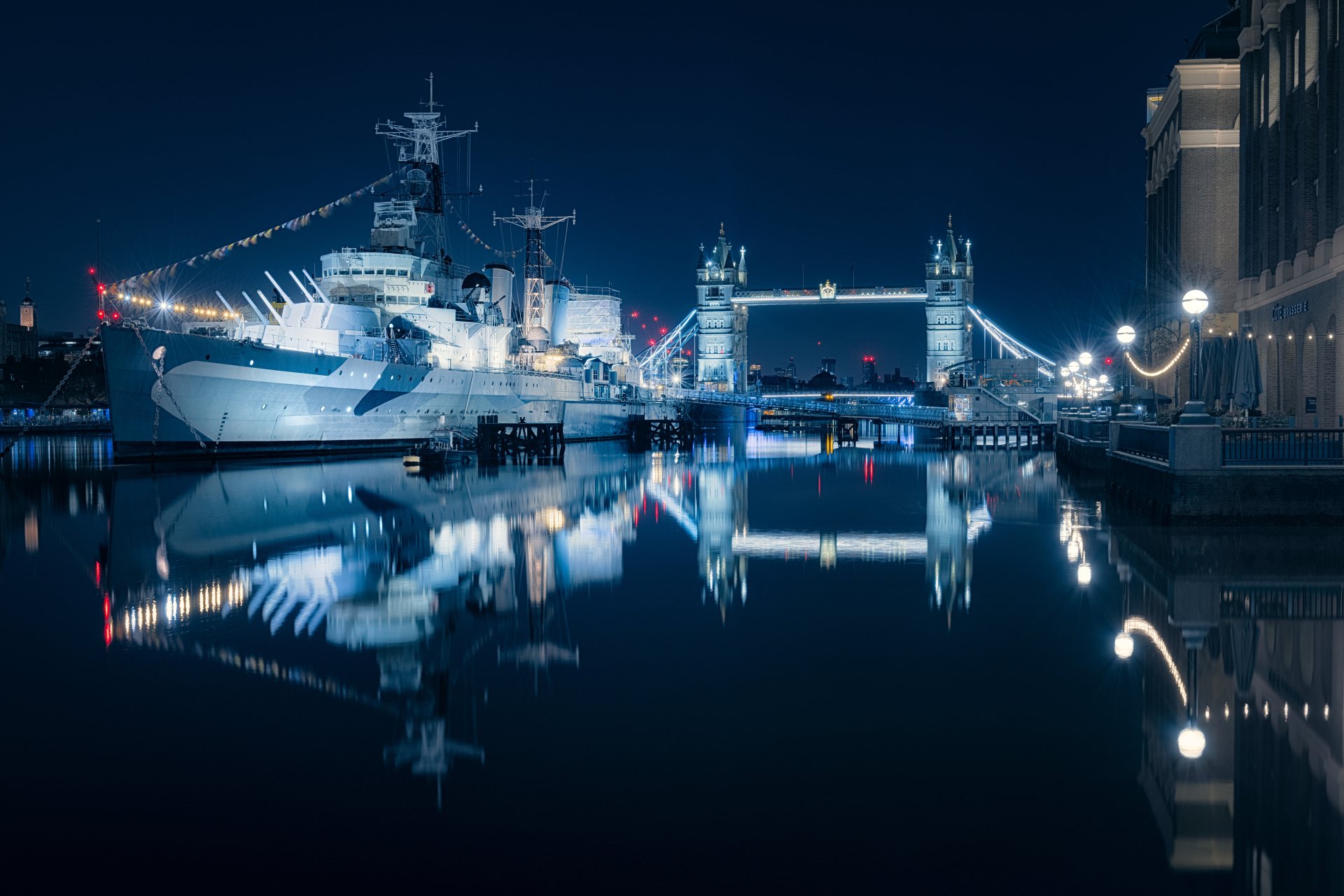 HMS Belfast and Tower Bridge at Night - 4K Ultra HD Wallpaper by Otto ...